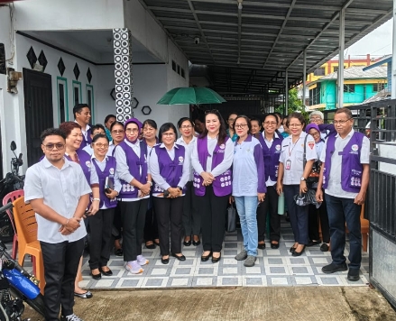 Tinjau Posyandu Seruni Waihaong, Lisa Wattimena Tegaskan Posyandu Garda ...